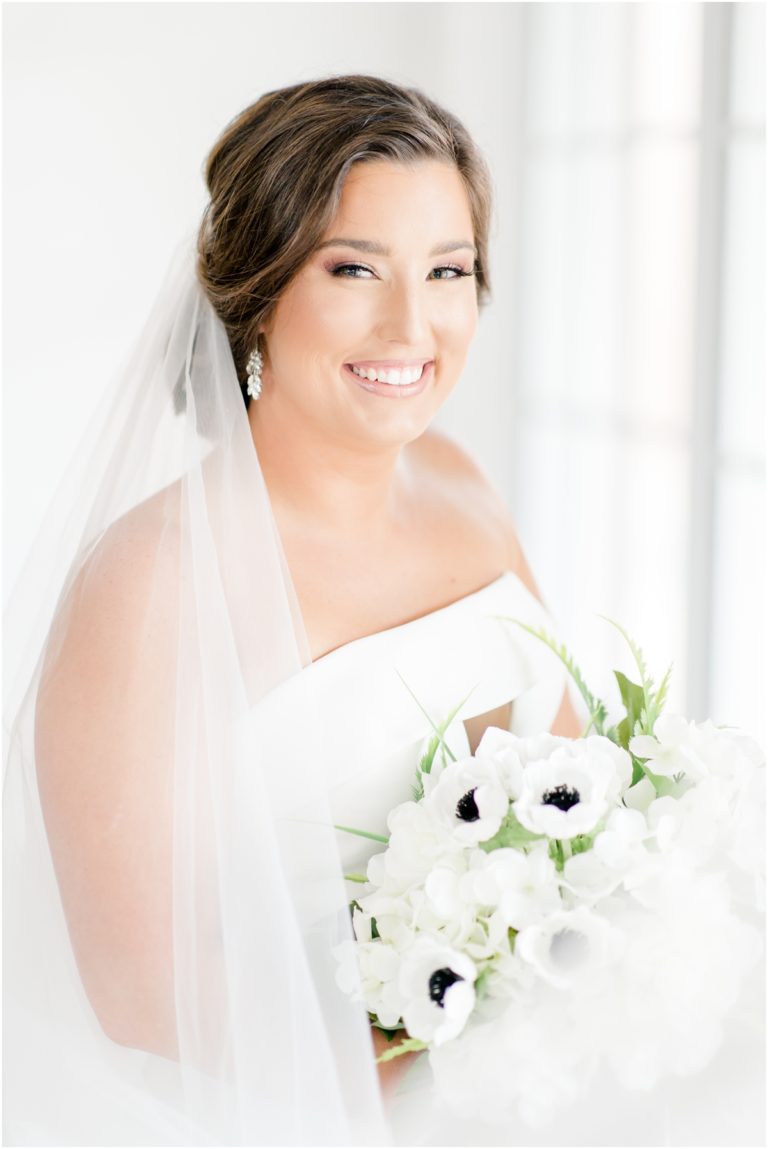 1800 Drayton Bridal Session | Alexis - jacquelineandlaura.com