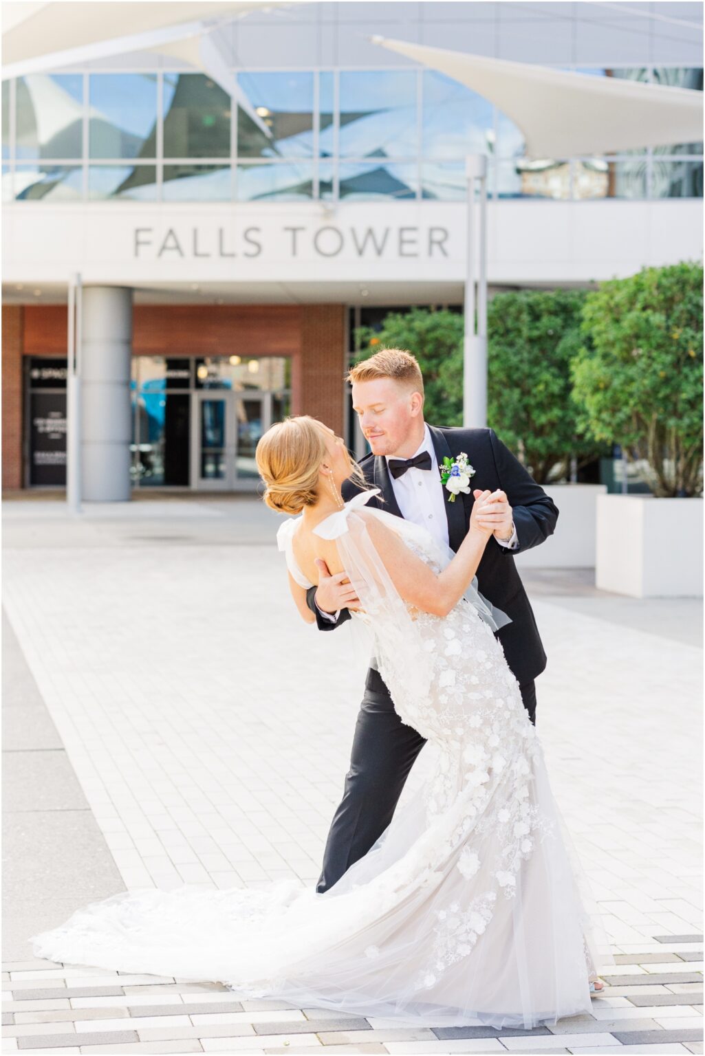 AC Hotel Wedding in Downtown Greenville | Alexandra & Weston ...