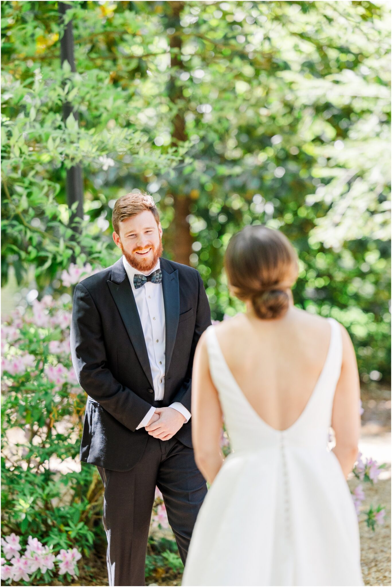 Charlotte Wedding at VanLandingham Estate | Olivia & Eric - jacquelineandlaura.com